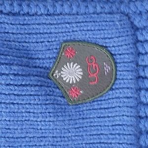 UGG | Accessories | Beautiful Ugg Blue Knit Scarf With Ugg Patch Logo ...